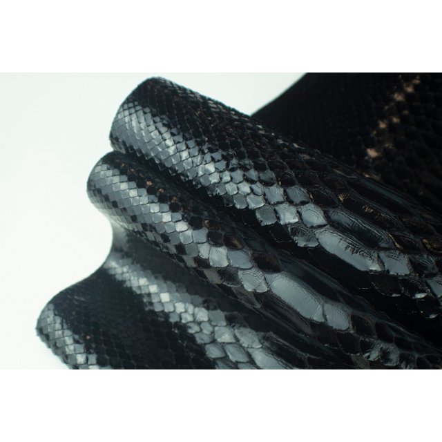 COURO DE COBRA PYTHON CURTUS | Sculp Leather Store