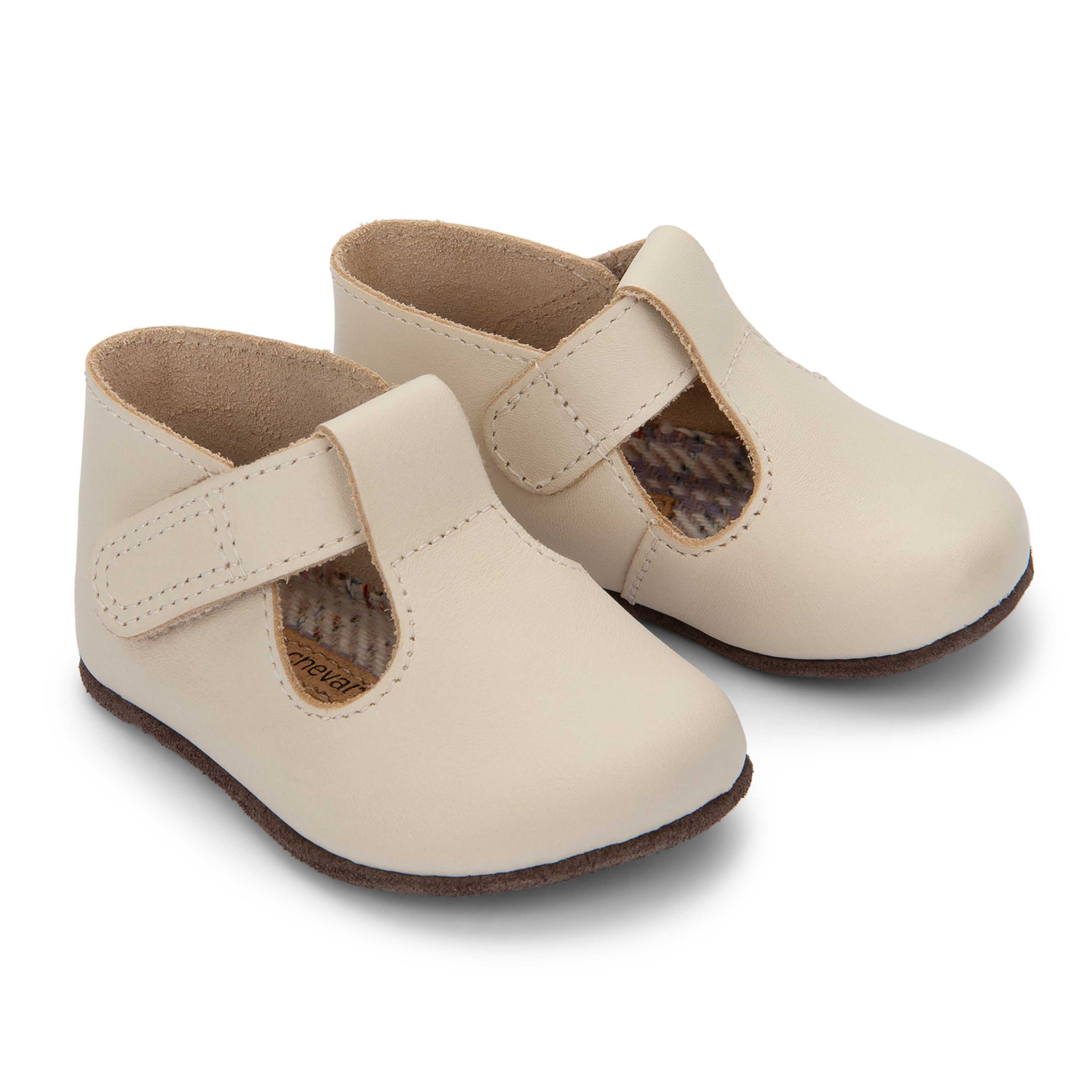 Sapato Bebê Chocalho PETIT CHEVAL Couro | Petit Cheval Sapatos Infantis ...