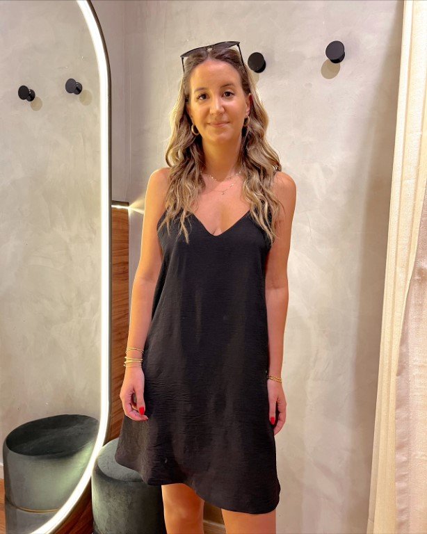 Vestido Curto Ísis Crepe Preto | Sonho de Consumo