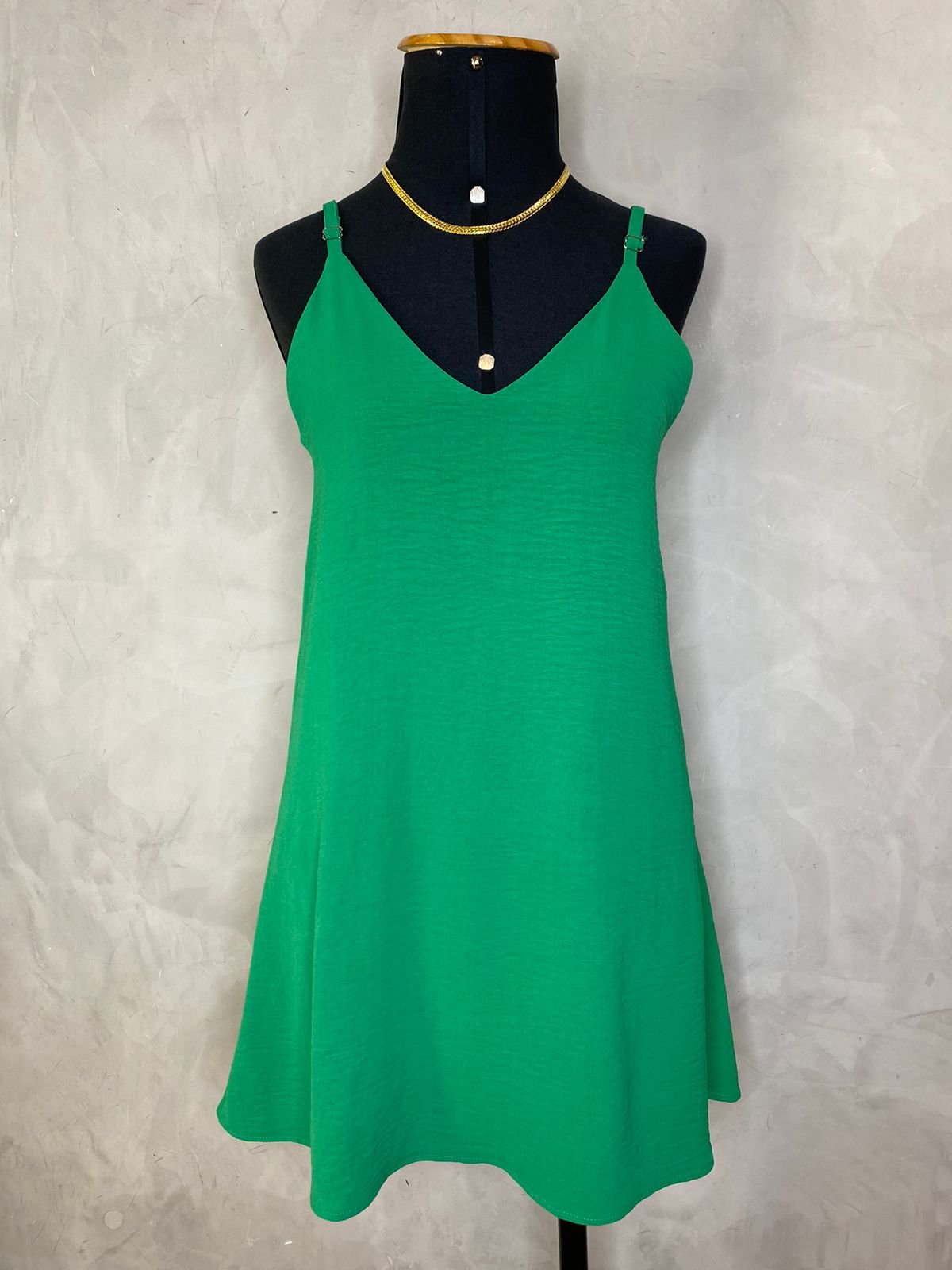Vestido Curto Ísis Crepe Verde Bandeira | Sonho de Consumo