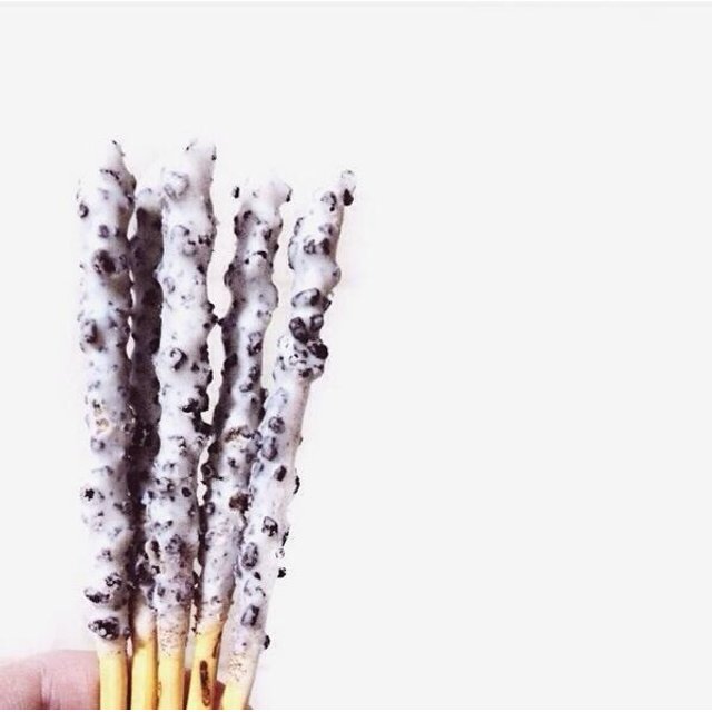 Chocolate da Coreia - Pocky Pepero White OREO - Lotte | Karamell Store