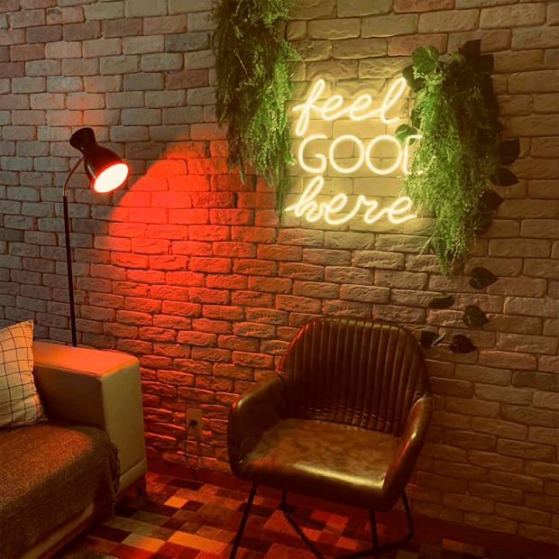 Neon Led - FEEL GOOD HERE | Atacado neon