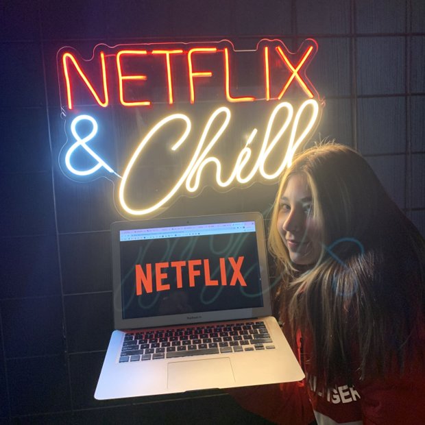 Placa Luminária Neon Led - NETFLIX & CHILL - 40x60cm | Atacado neon
