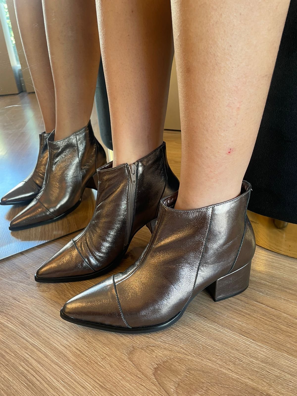 BOTA COURO CANO BAIXO LUA | Voncuv Shoes