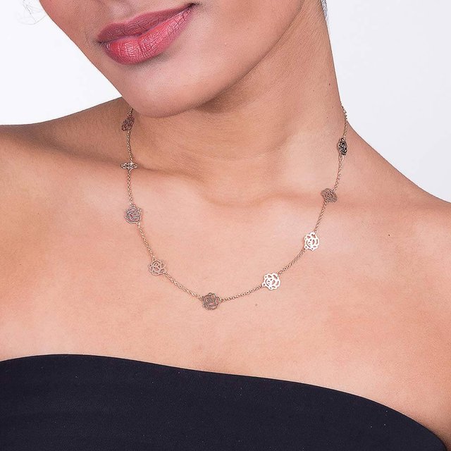 Colar Rommanel Banhado Ouro 18k Rosas Vazadas 531247 | Mahná Acessórios ...