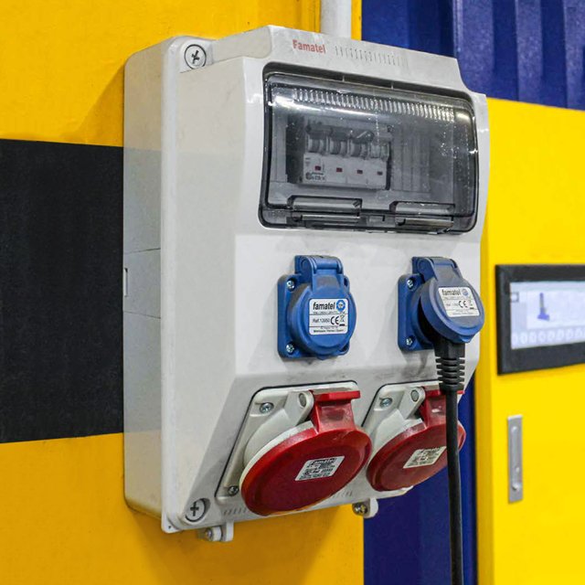 Caixa de Montagem de Tomadas IP65 6DIN - 305x125x107 | Heldt Soluções ...