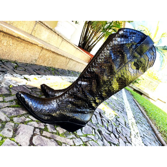 BOTA FEMININA DONNA CANO ALTO PYTHON PRETO | Capotacco