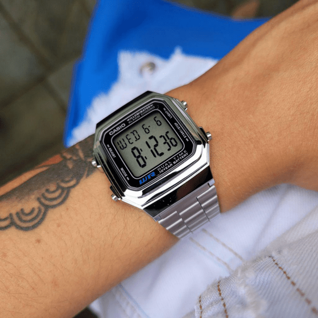RELÓGIO MASCULINO CASIO VINTAGE PRATEADO À PROVA D'ÁGUA 30M A178WA-1ADF | La Partier