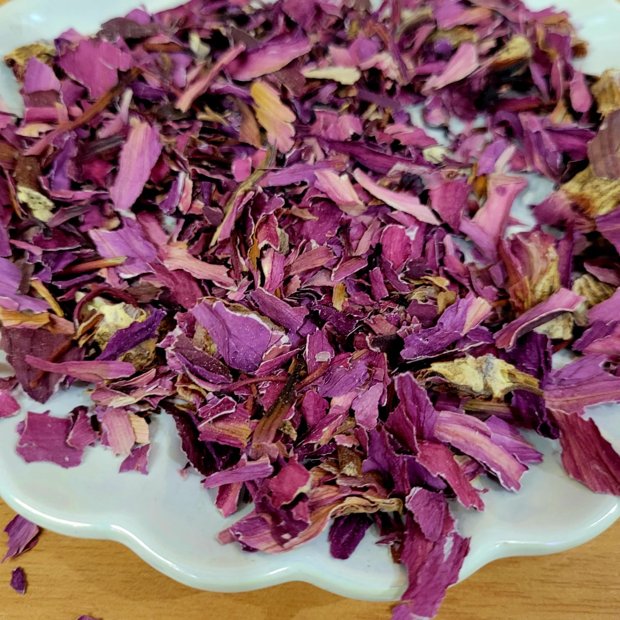Flor de Lótus Vermelha Seca: Beleza, Simbolismo e Benefícios para a ...