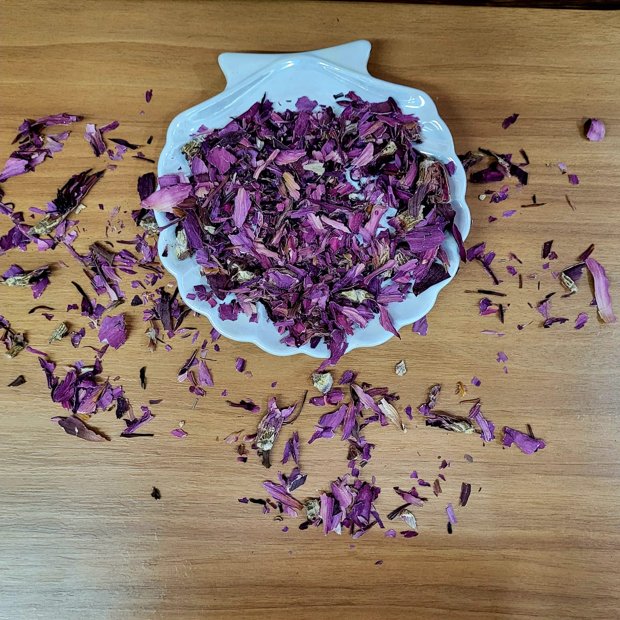 Flor de Lótus Vermelha Seca: Beleza, Simbolismo e Benefícios para a ...