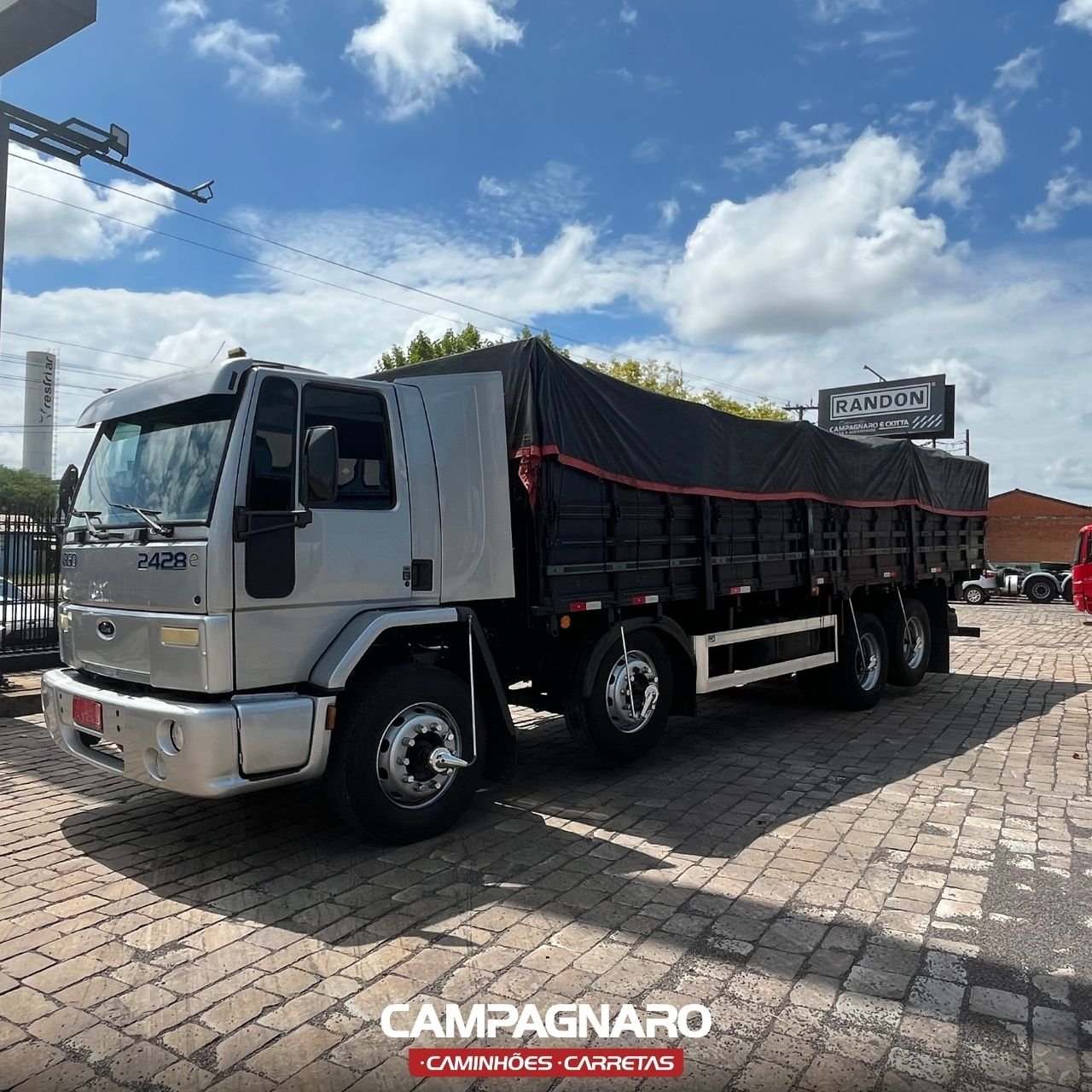 Caminhão Ford Cargo 2428 8x2 - 2007 | Campagnaro