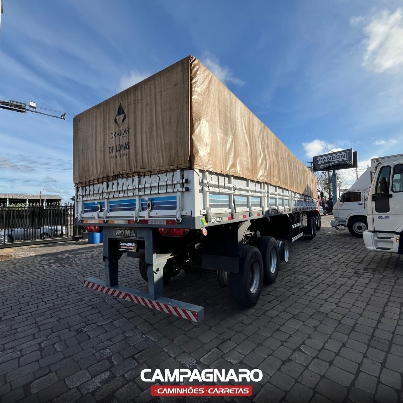 Caminhão Scania R440 6X2 Vermelho - 2014 | Campagnaro