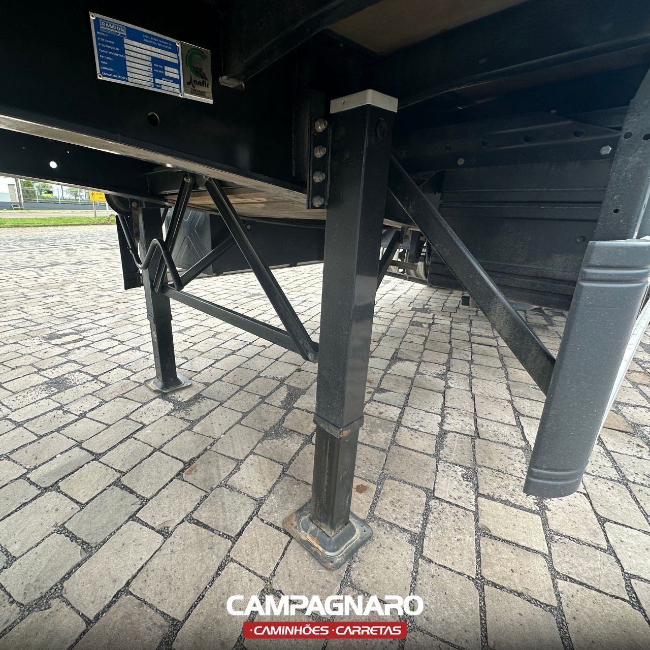 Carreta Randon Bitrem Graneleiro Cinza - 2021 | Campagnaro