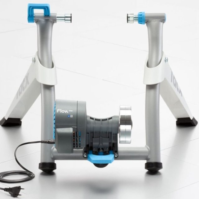 ROLO DE TREINAMENTO TACX FLOW SMART ZWIFT INTERATIVO (6%) | Pedalokos ...