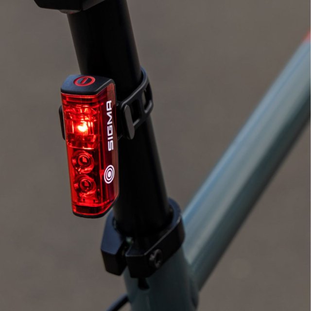 Luz Traseira Com Luz de Freio Sigma Blaze Flash | Tech Team Bikes