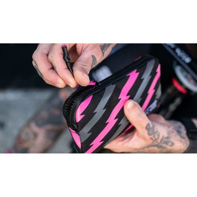 Carteira Case Muc-Off Essentials | Tech Team Bikes