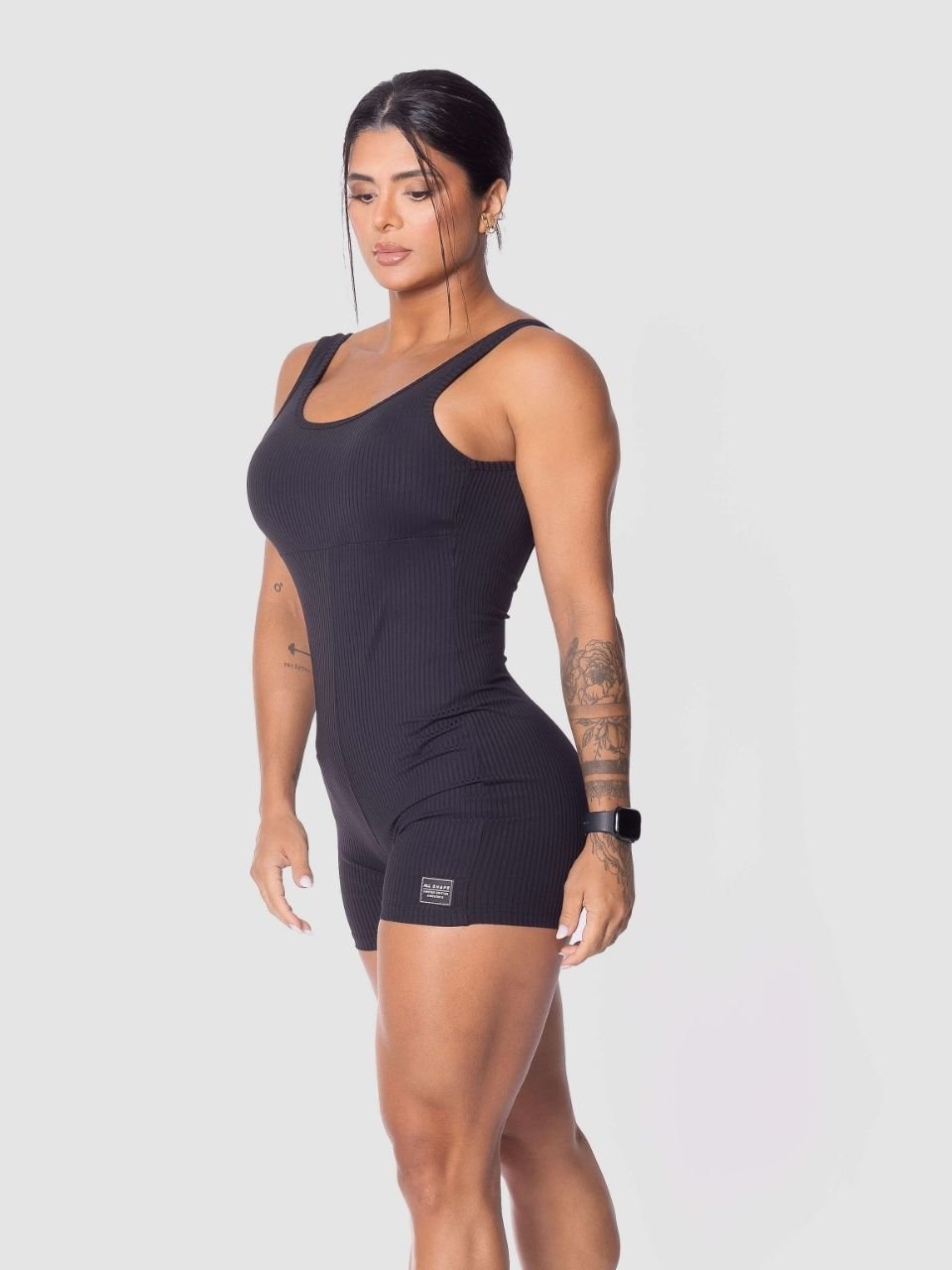 Macaquinho Canelado Viena - Preto | All Shape ® Oficial