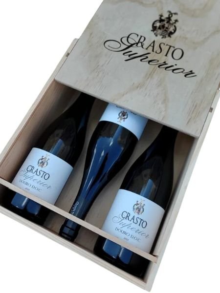 Kit Crasto Superior Tinto 3 garrafas Caixa de Madeira | Quinta de ...