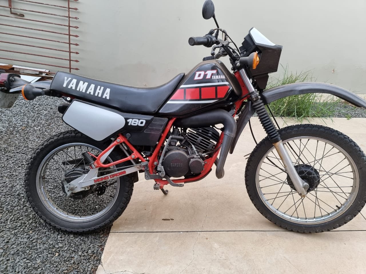 Yamaha DT 180 cc | Classificado Vintage riders