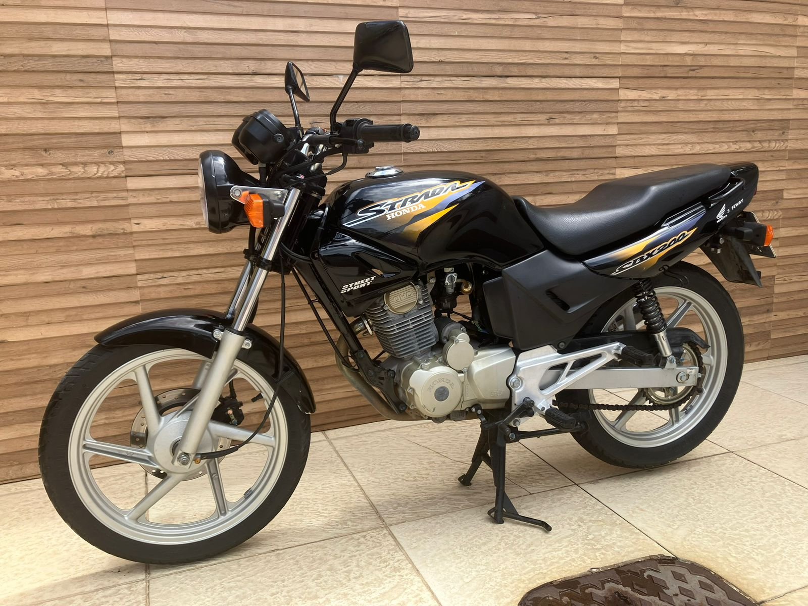 Honda CBX Strada 200 | Classificado Vintage riders