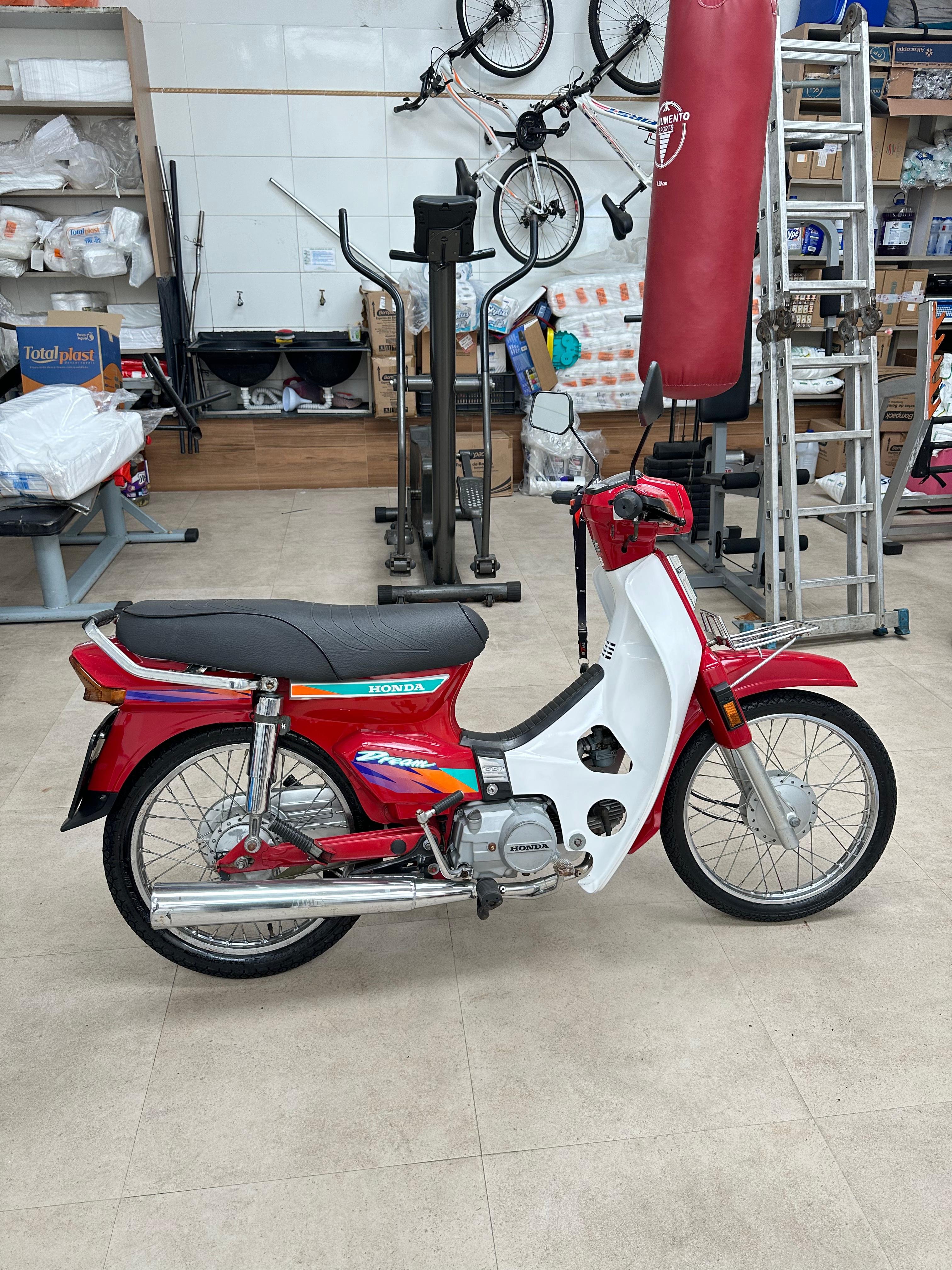 Honda C-100 Dream | Classificado Vintage riders