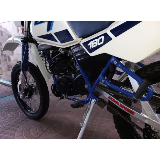 Yamaha DT 180 | Classificado Vintage riders