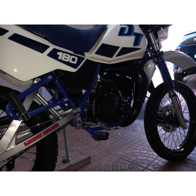 Yamaha DT 180 | Classificado Vintage riders