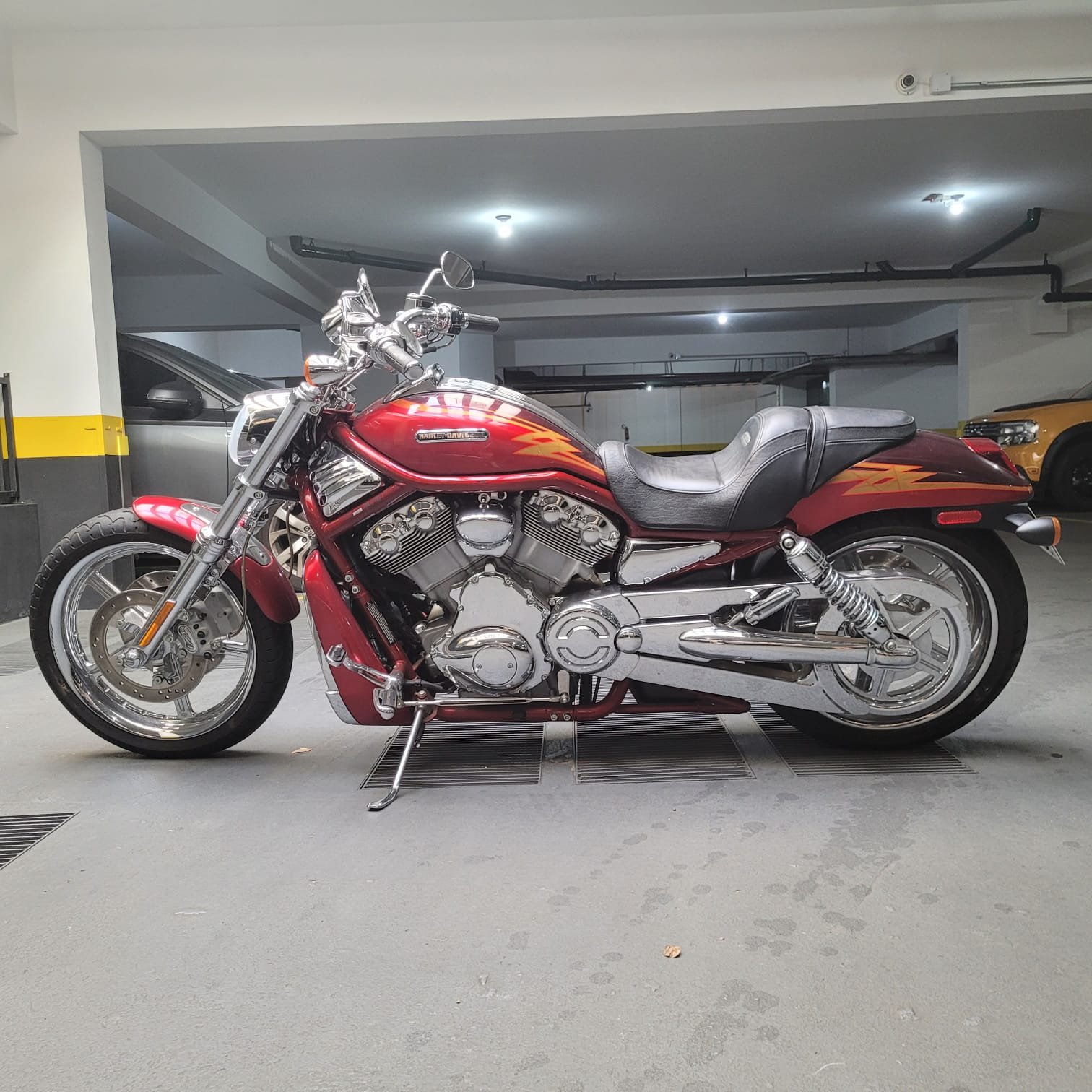 Harley Davidson V-Rod VRSCR | Classificado Vintage riders