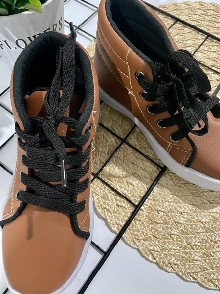 Botinha Marrom | Pqninos Kids