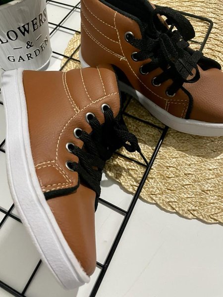 Botinha Marrom | Pqninos Kids