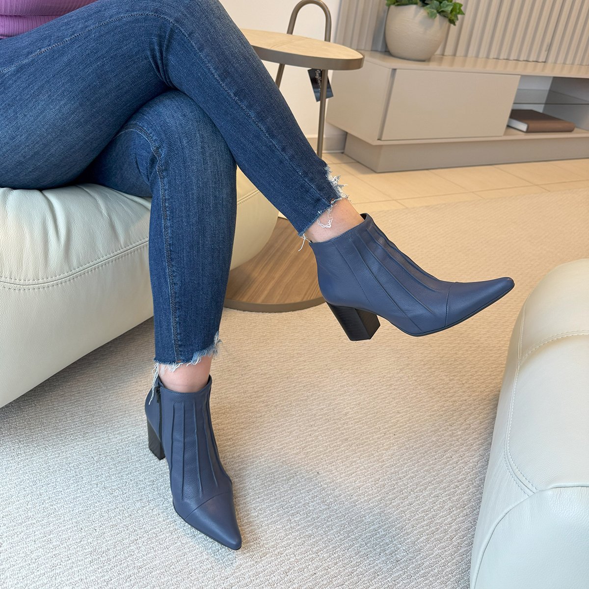 Bota Casual Cano Curto em Couro Dina Mirtz Ref 20857 | Fino Raro - Site ...