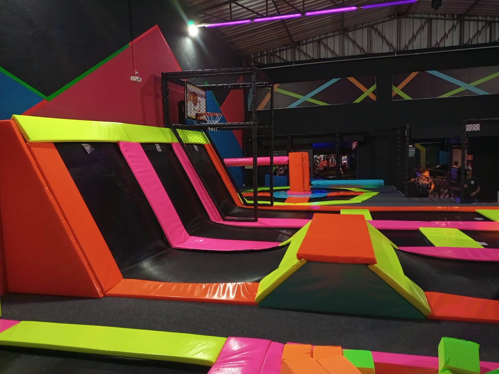 Mundo Jump Trampolim Park -MG | Trampolim Park By Henri Trampolim