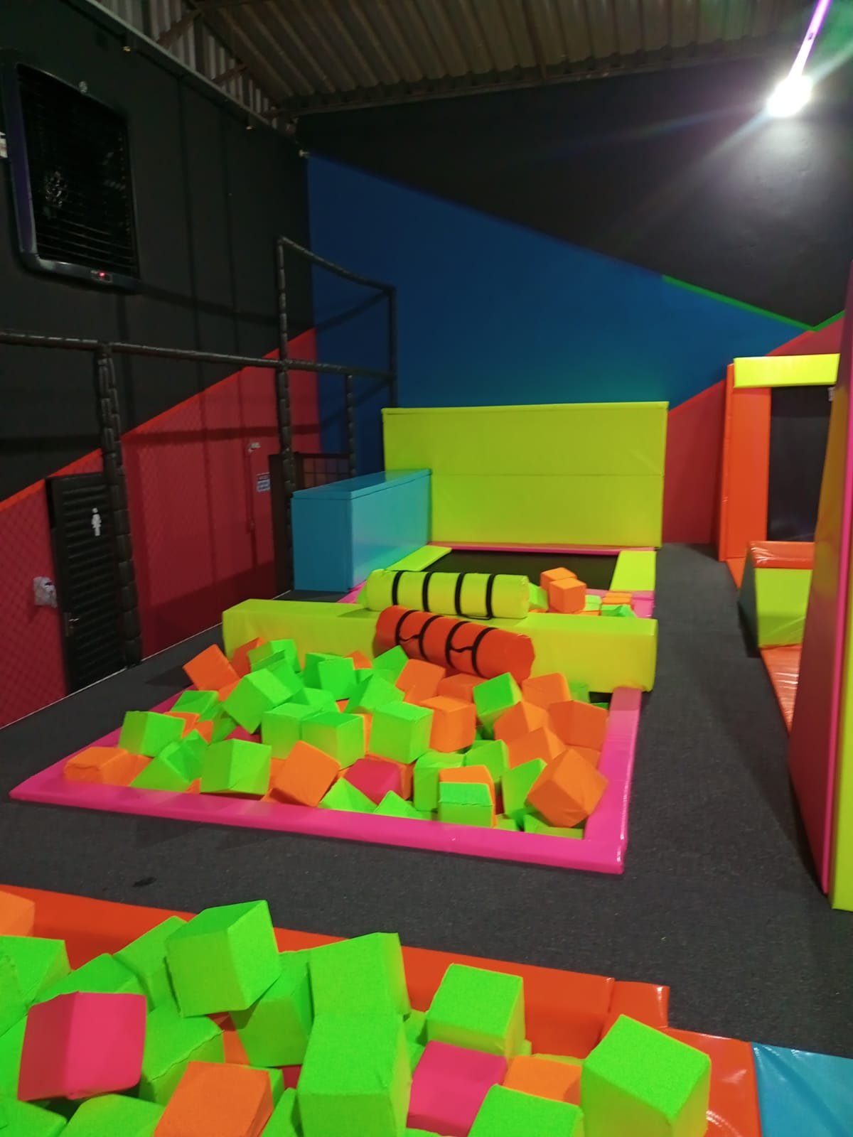 Mundo Jump Trampolim Park -MG | Trampolim Park By Henri Trampolim