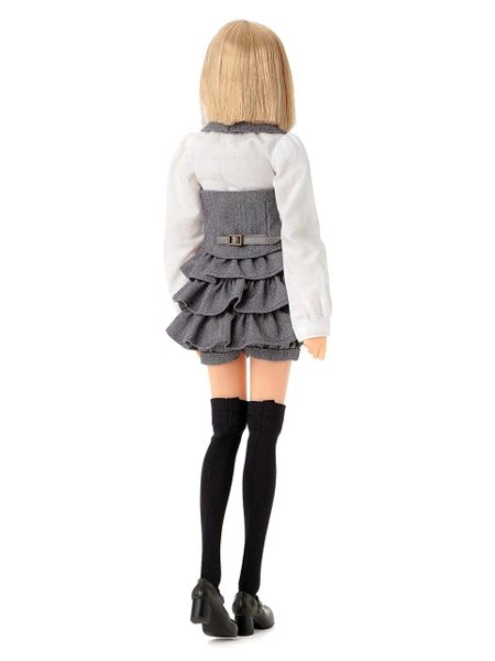 Momoko | Doll Collector