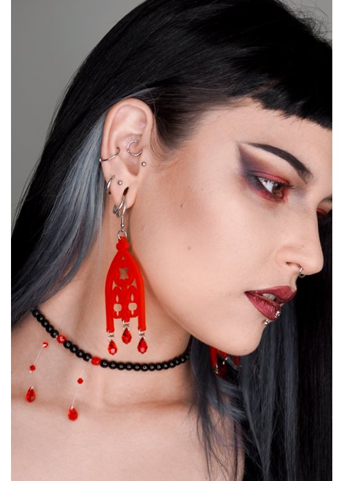 Gargulia® | Vestuário autêntico com um toque sombrio.