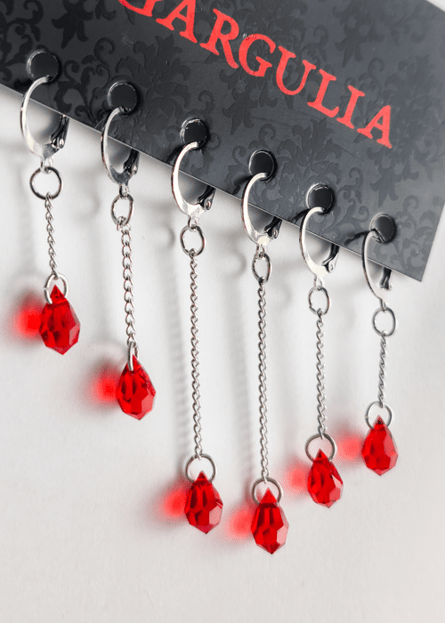 Gargulia® | Moda alternativa - Vestuário autêntico com um toque sombrio.