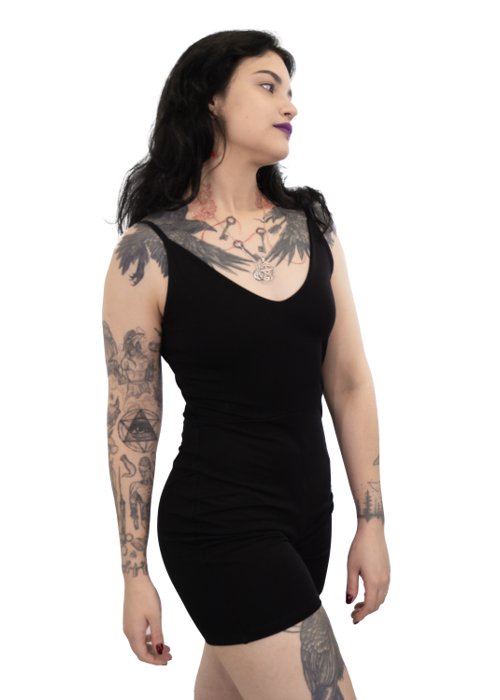 Gargulia® | Vestuário autêntico com um toque sombrio.