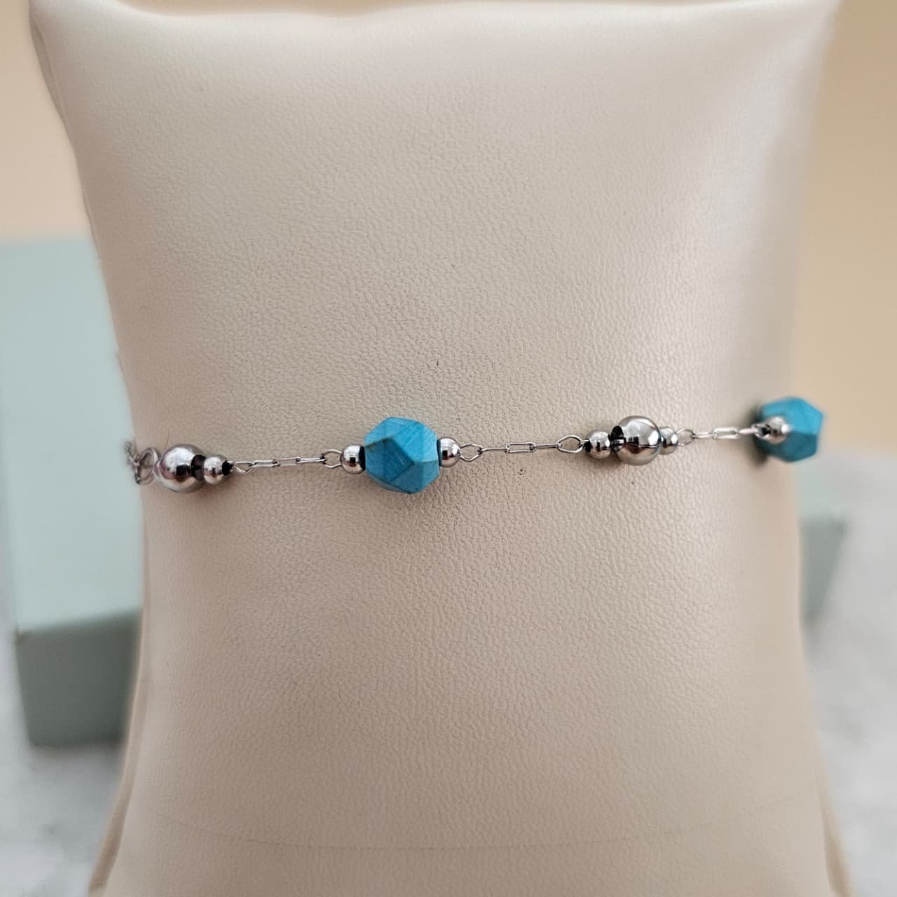 Pulseira Em Aço Inox Com Detalhes Em Esferas E Turquesa | Duna Joias