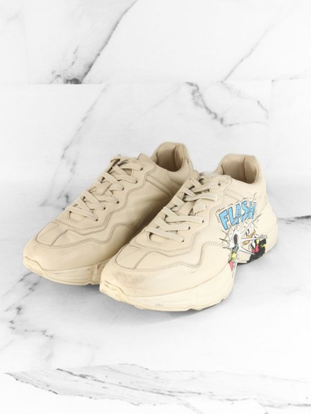 Tênis Gucci x Disney Rhyton Pato Donald Bege | Zivē Club