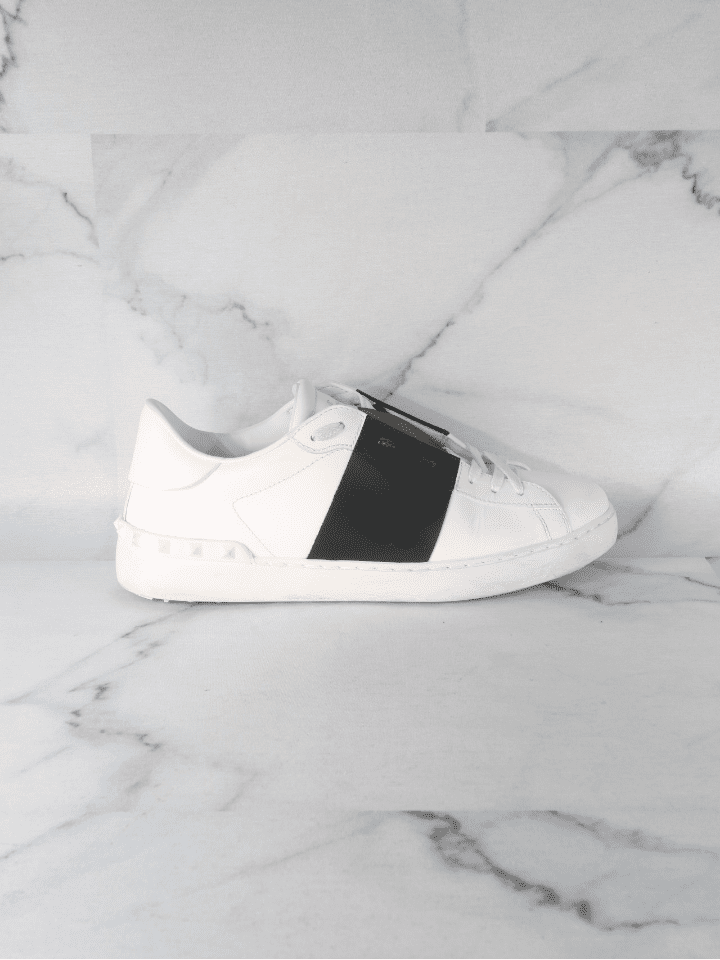 Tênis Valentino Rockstud Branco e Preto | Zivē Club