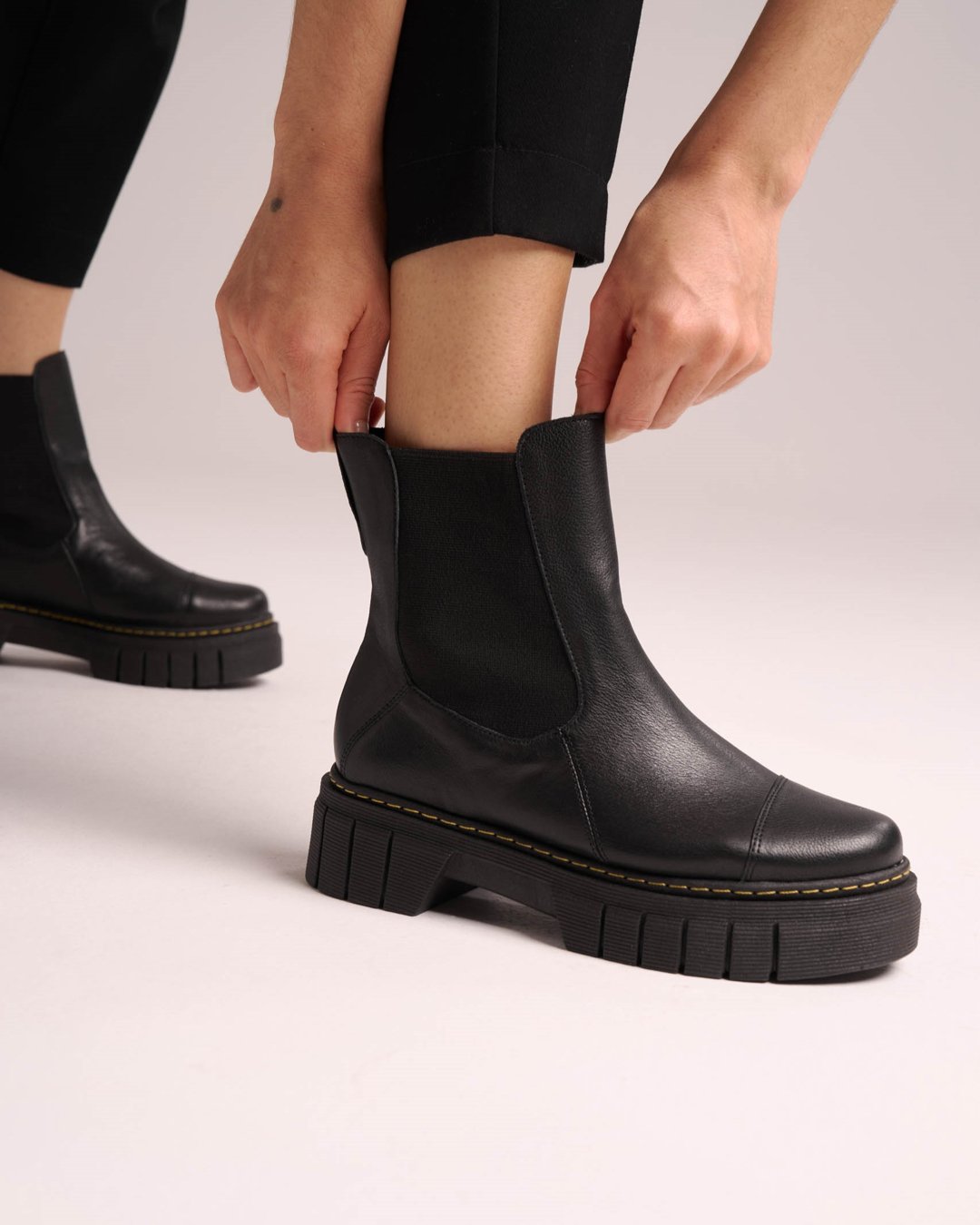 Botas de Couro Pretas Femininas | Meu Sapato Preto