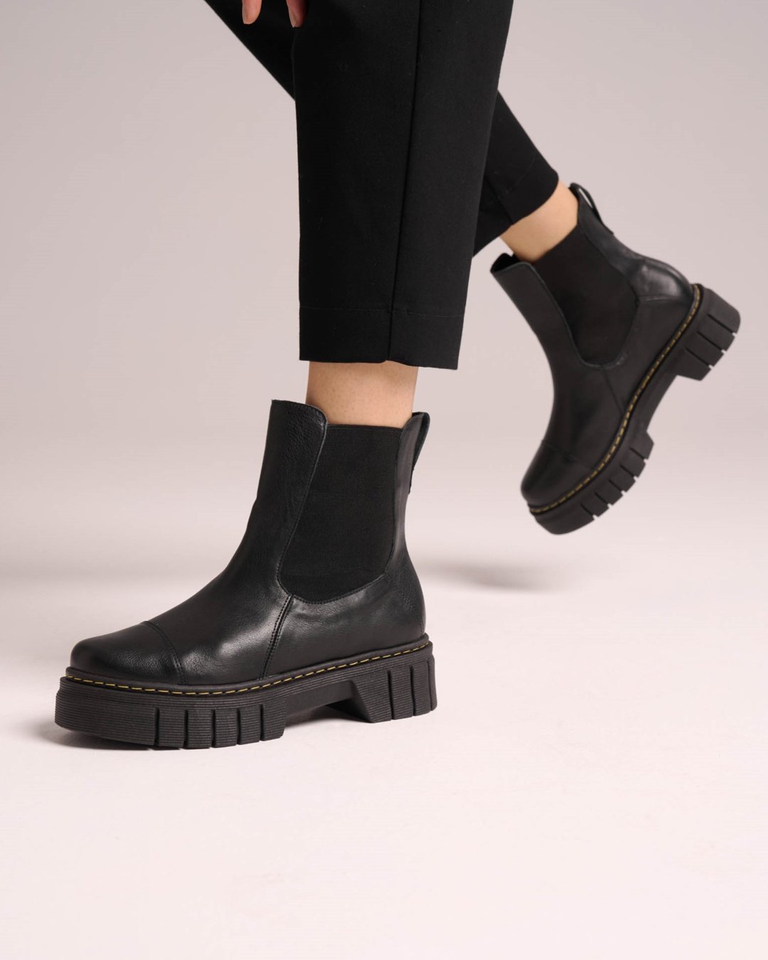 Botas de Couro Pretas Femininas | Meu Sapato Preto