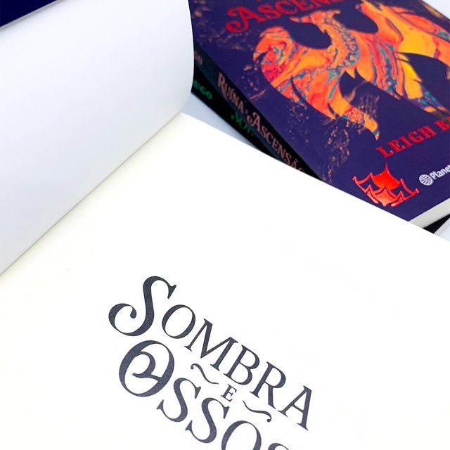 Sombra e Ossos + Sol e Tormenta + Ruína e Ascensão - Leigh Bardugo - Trilogia | Livraria Enjoy