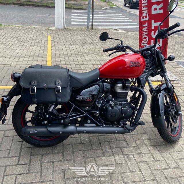 Royal Enfield Meteor 350 - Alforge em Couro Impermeável | CASA DO ALFORGE