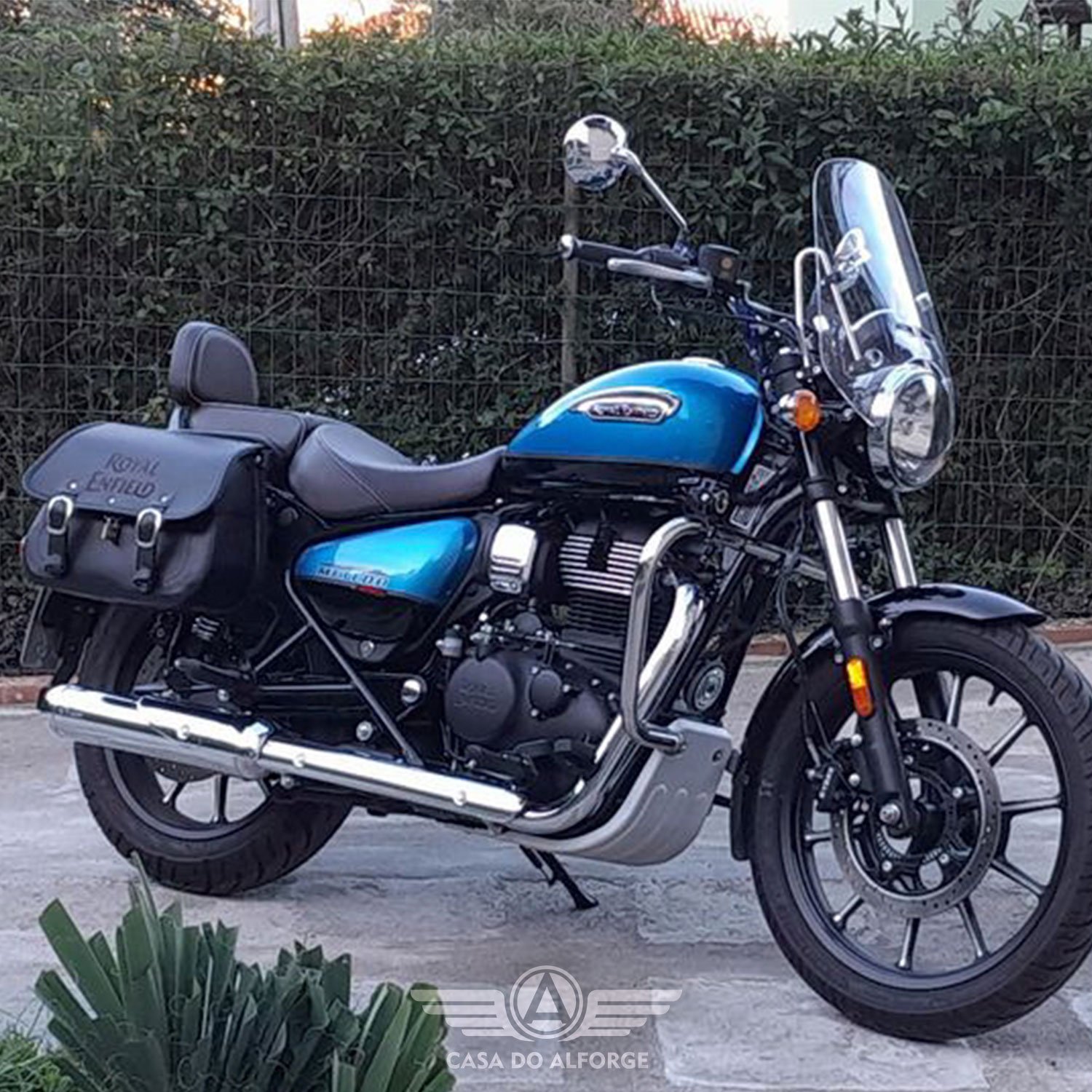 Royal Enfield Hunter 350 - Alforge em Couro Impermeável | CASA DO ALFORGE