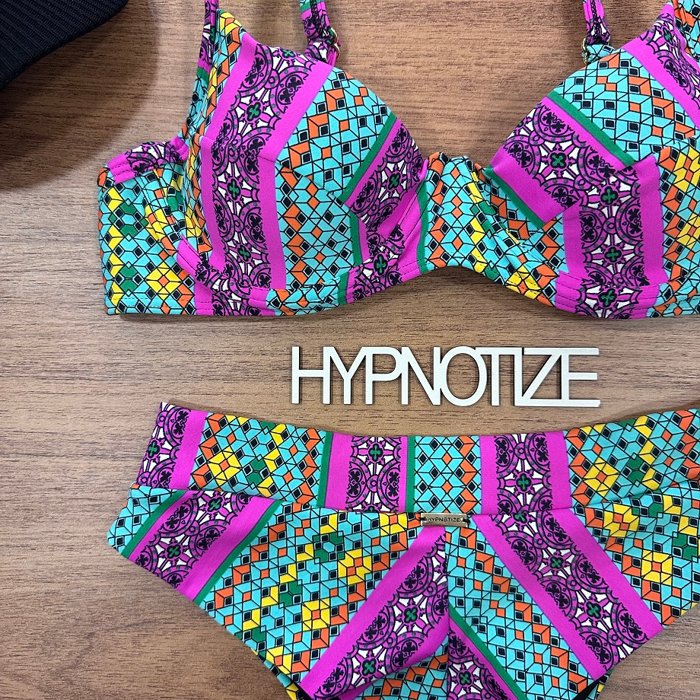 Biquíni Mikaela Mosaico Color | Hypnotize Fashion Beach