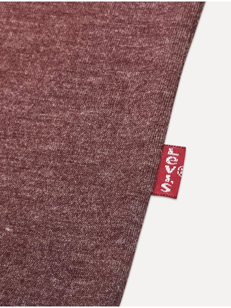 Camiseta Levis Masculina Logo Pequeno Batwing Classic Vermelha Escura ...