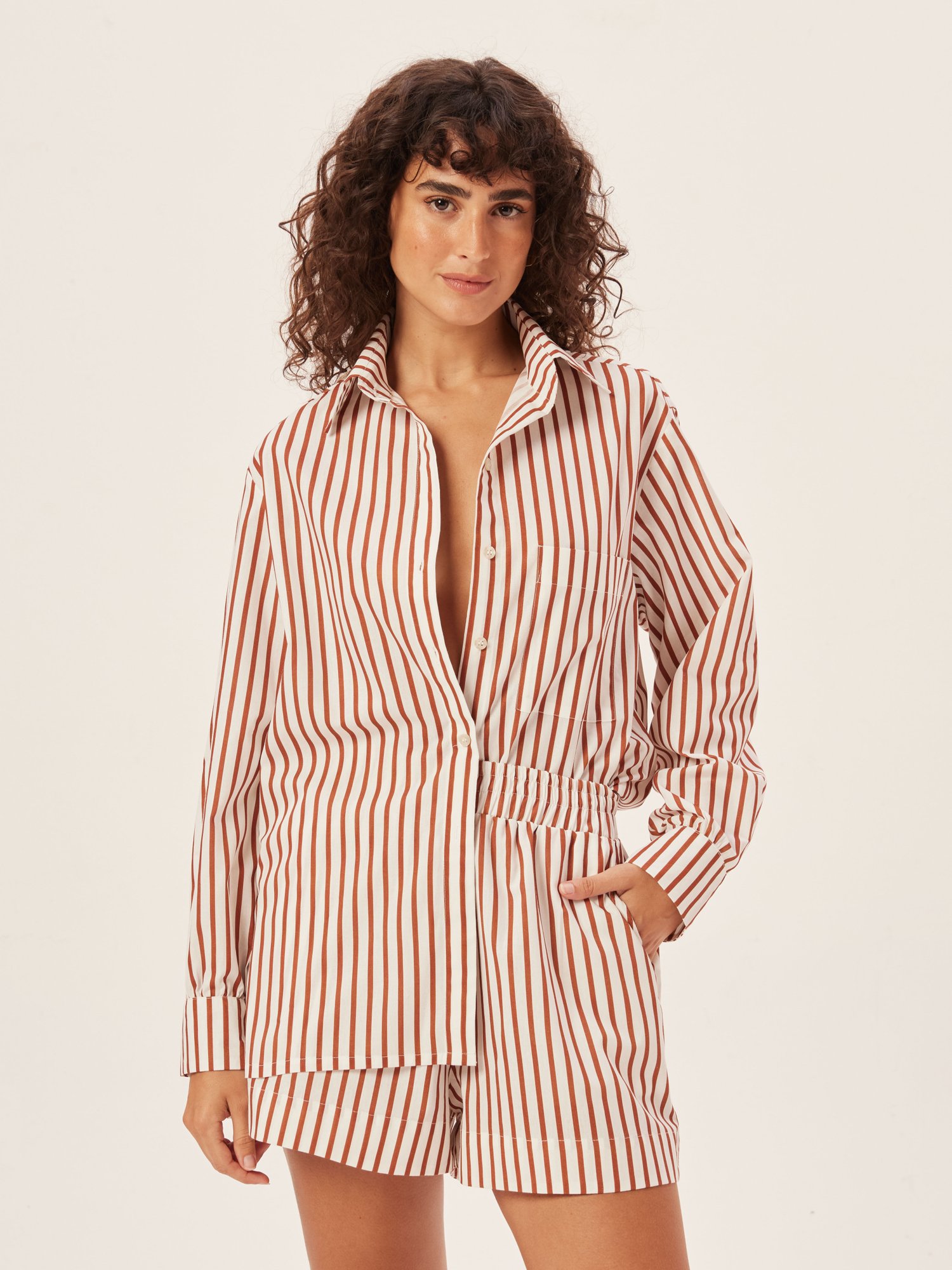 Calça Reta Tricoline Listras Brulée | PANÔ | Resortwear Carioca