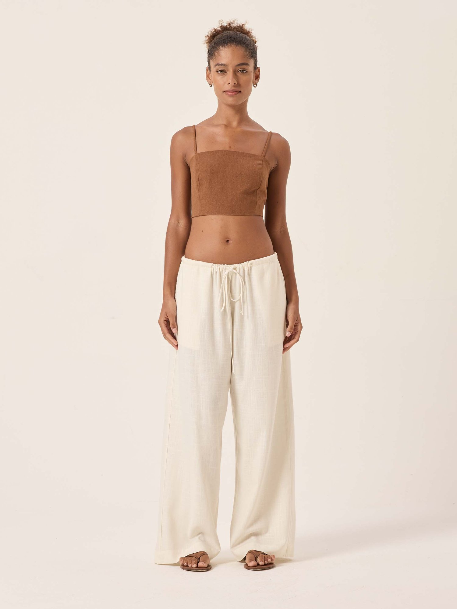 Top Nola Linho Chocolate PanÔ Resortwear Carioca