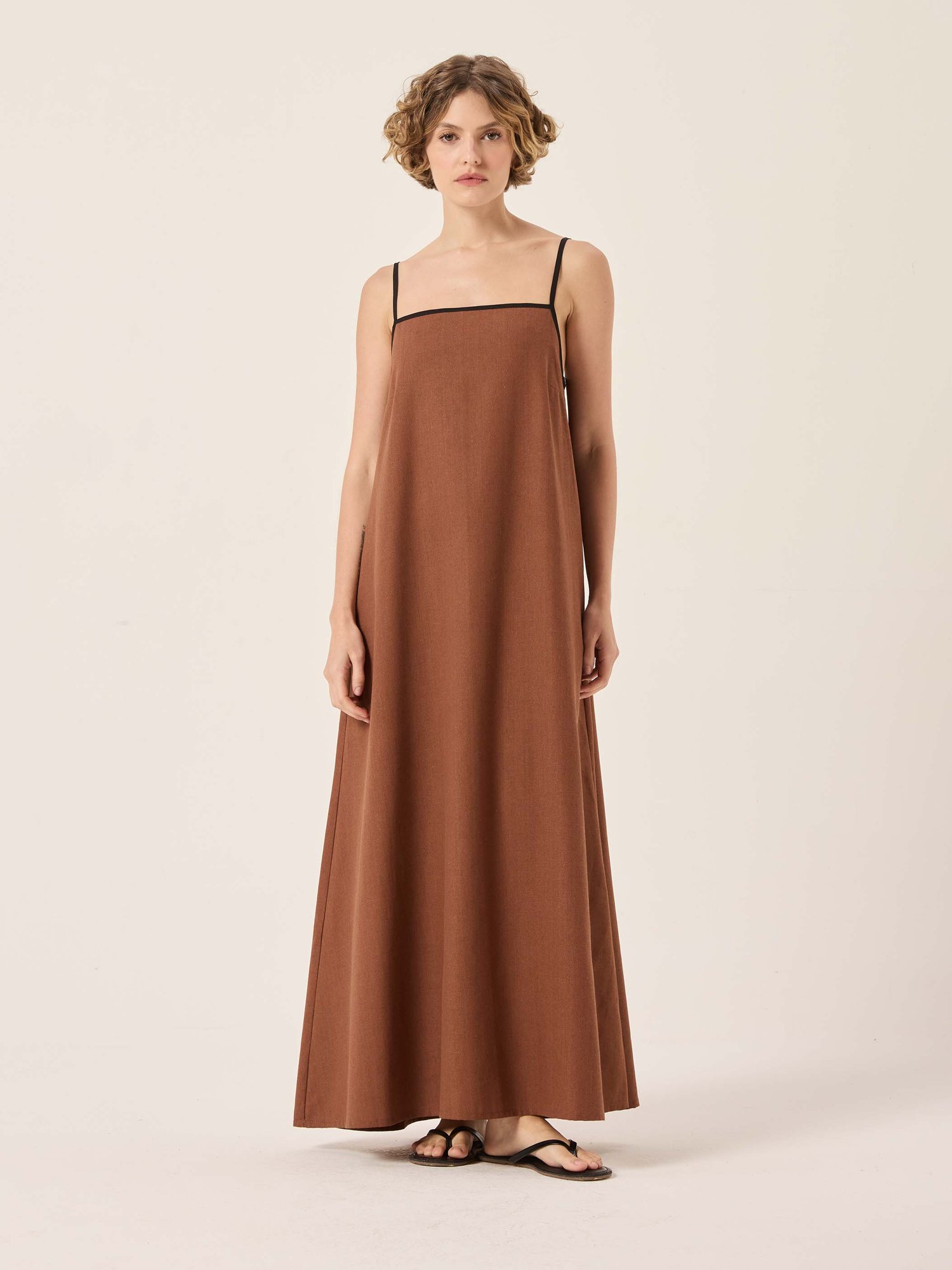 Vestido Teresa Linho Natural | PANÔ | Resortwear Carioca